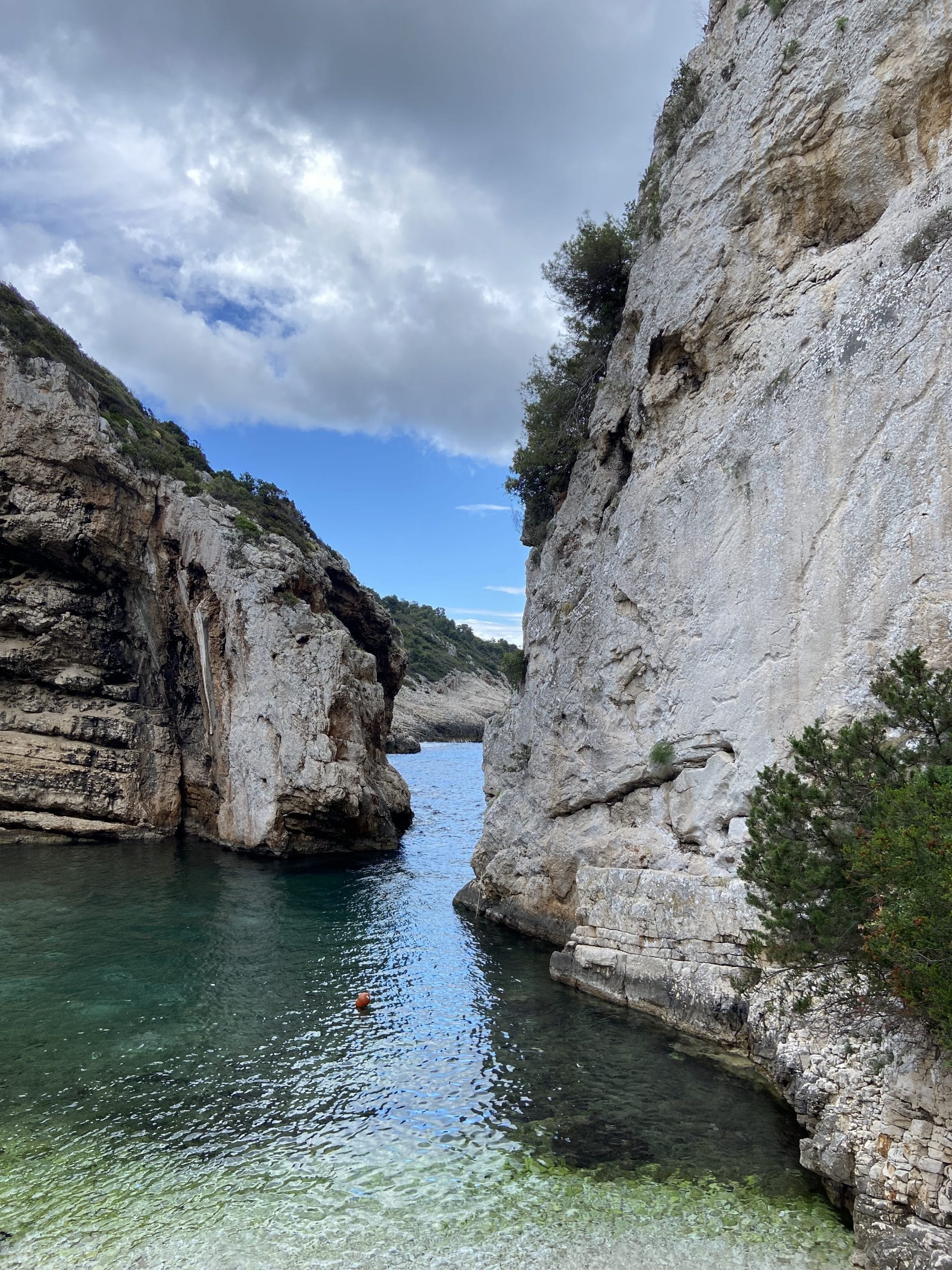 Stiniva bay! (Vis Island) - Yacht Sail Training